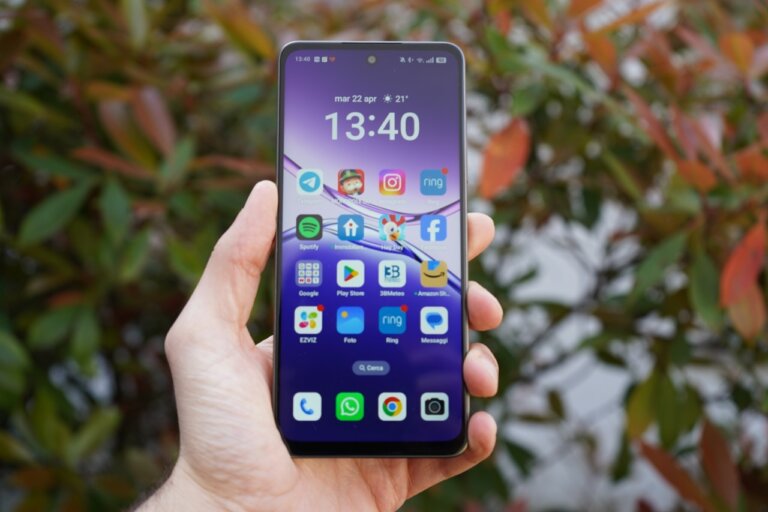 Recensione Oppo A5 Pro 5G: elegante, tuttofare e super resistente