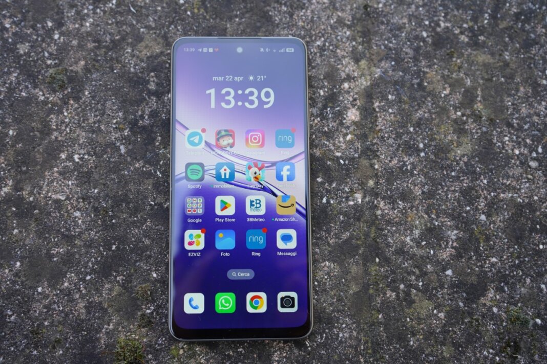 Recensione Oppo A5 Pro 5G: elegante, tuttofare e super resistente