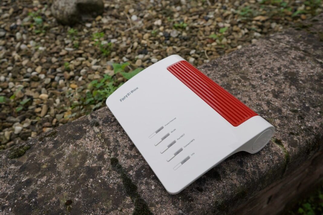 Recensione FRITZ!Box 4690: il dominio del Wi-Fi 7 e del networking a 10 ...