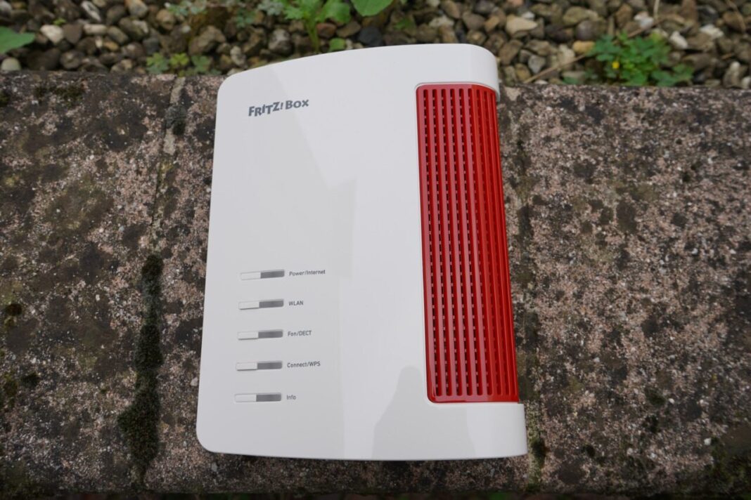 Recensione FRITZ!Box 4690: il dominio del Wi-Fi 7 e del networking a 10 ...